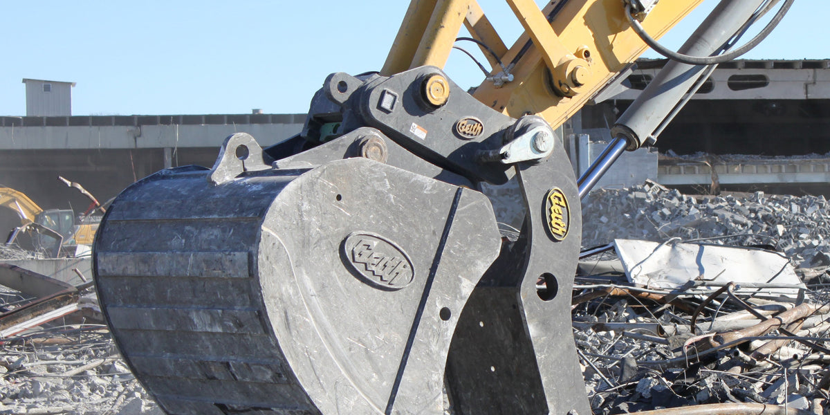 What are the Different Ways to Mount Excavator Thumbs? A Comprehensive ...