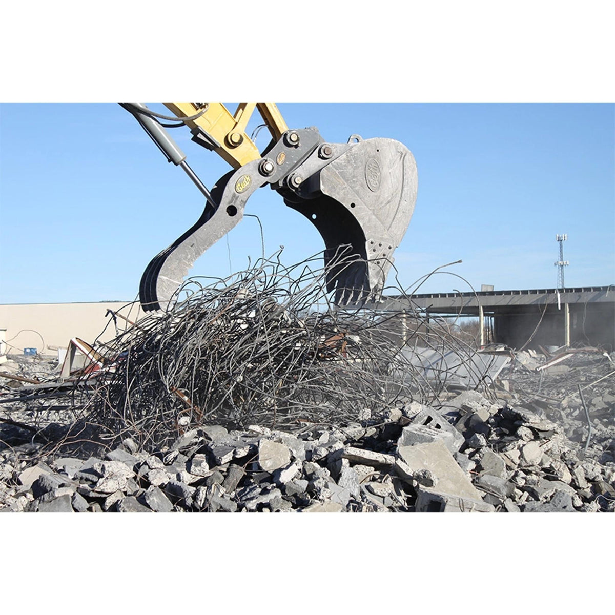 Geith Main Pin Hydraulic Thumb (HT) — Attachments King